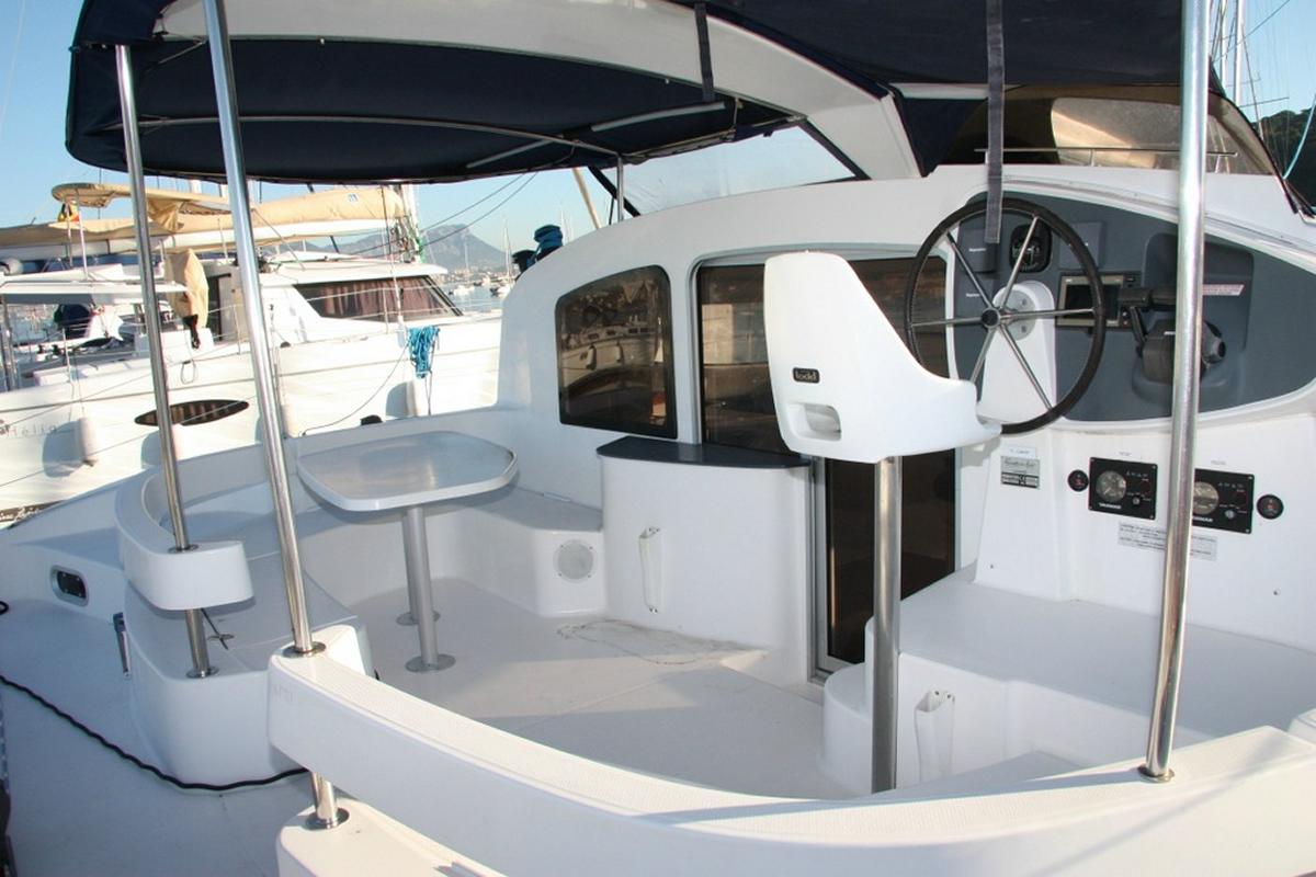 Fountaine Pajot Catamarans, Lavezzi 40